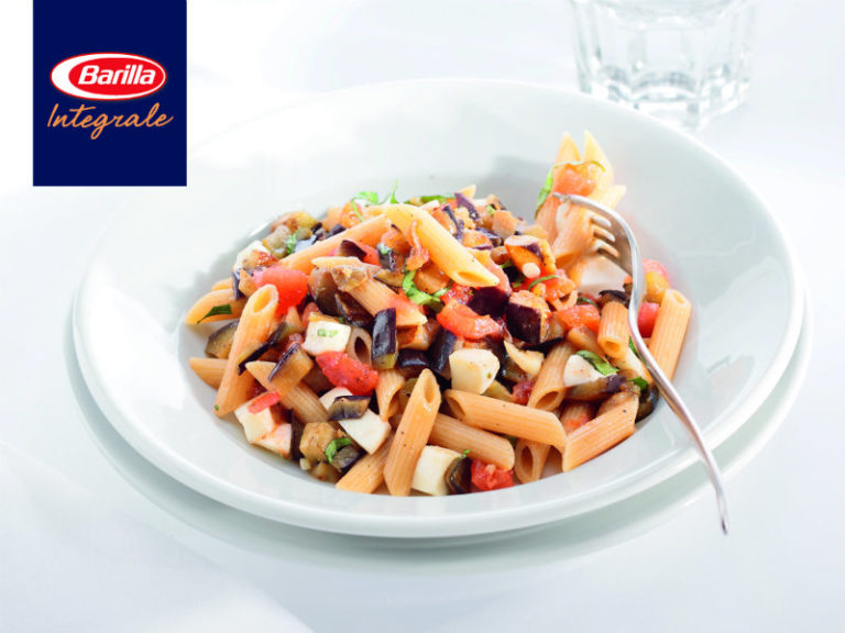 PENNETE RIGATE INTEGRALE με μελιτζάνα και τομάτα | Vita.gr
