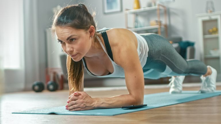 Με αυτές τις ασκήσεις τα push-ups γίνονται... παιχνιδάκι | Vita.gr